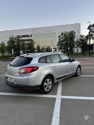 Pelēks Renault Megane 2012 Viļņa, ar dzinēja tilpumu 1.46 L un nobraukumu 249 tūkst. km par 3200 €, foto 4 vietnē AUTOMOTO.COM.LV