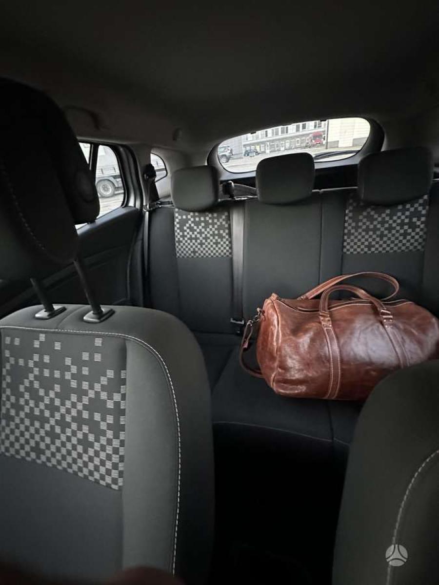 Pelēks Renault Megane 2012 Viļņa, ar dzinēja tilpumu 1.46 L un nobraukumu 249 tūkst. km par 3200 €, foto 8 vietnē AUTOMOTO.COM.LV