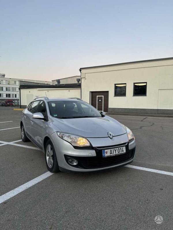 Pelēks Renault Megane 2012 Viļņa, ar dzinēja tilpumu 1.46 L un nobraukumu 249 tūkst. km par 3200 €, foto 10 vietnē AUTOMOTO.COM.LV