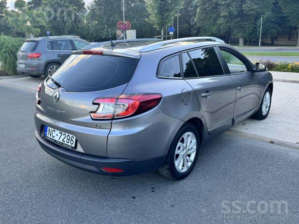 Grey Renault Megane 2012 in Riga, with an engine capacity of 1.50 L and mileage of 370 thousand km for 2650 €, photo 3 on AUTOMOTO.COM.LV