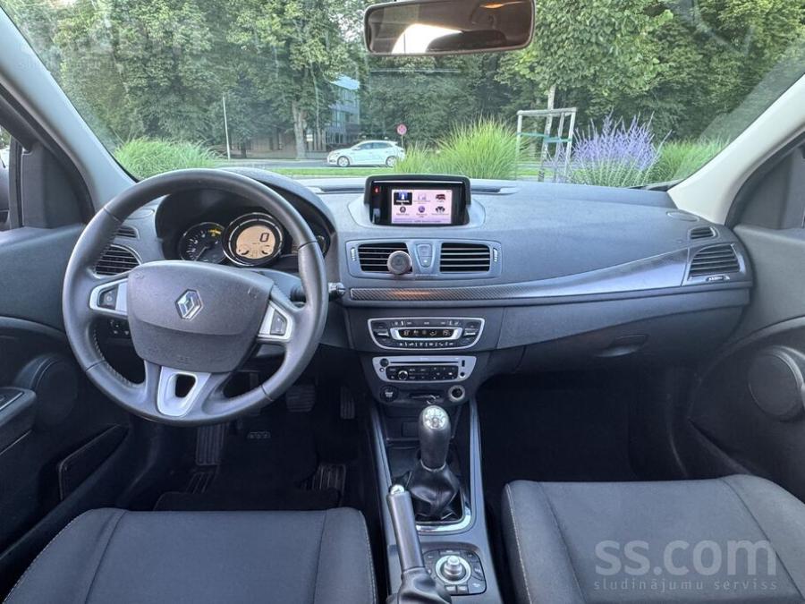 Pelēks Renault Megane 2012 Rīga, ar dzinēja tilpumu 1.50 L un nobraukumu 370 tūkst. km par 2650 €, foto 6 vietnē AUTOMOTO.COM.LV