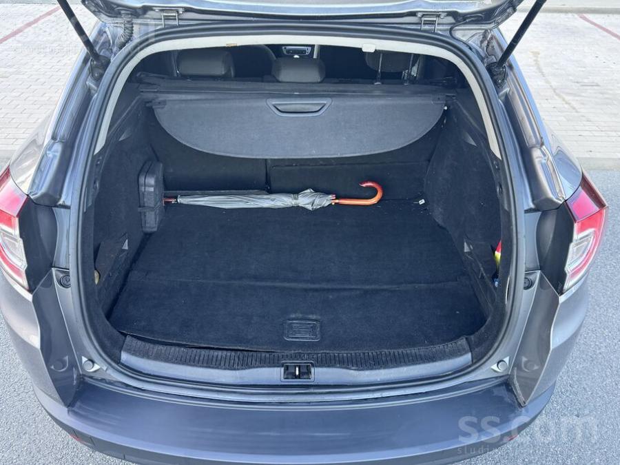 Pelēks Renault Megane 2012 Rīga, ar dzinēja tilpumu 1.50 L un nobraukumu 370 tūkst. km par 2650 €, foto 9 vietnē AUTOMOTO.COM.LV