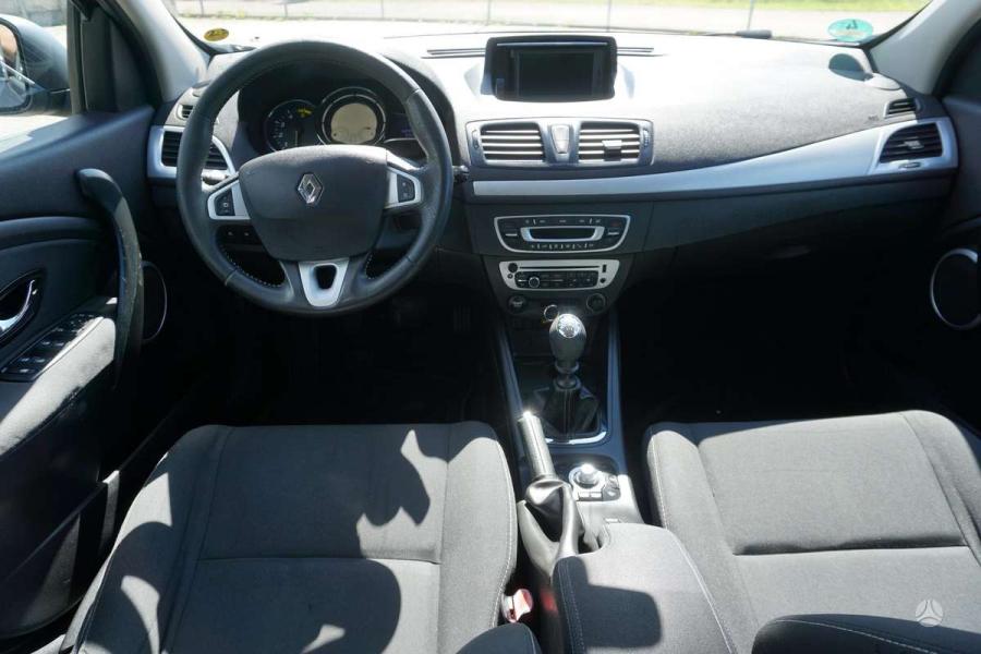 Grey Renault Megane 2012 in Klaipeda, with an engine capacity of 1.46 L and mileage of 164 thousand km for 3100 €, photo 8 on AUTOMOTO.COM.LV