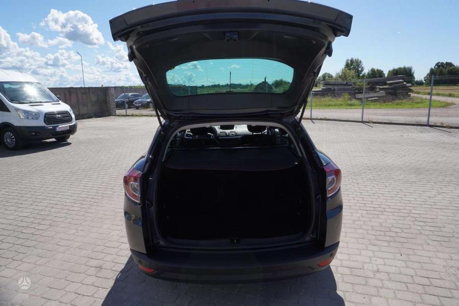 Grey Renault Megane 2012 in Klaipeda, with an engine capacity of 1.46 L and mileage of 164 thousand km for 3100 €, photo 27 on AUTOMOTO.COM.LV