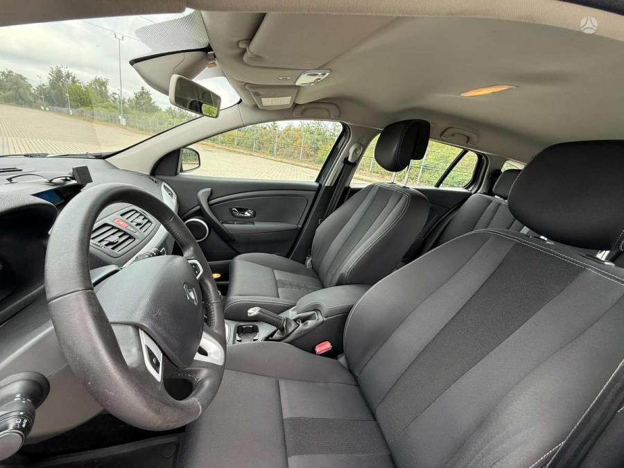 Grey Renault Megane 2012 in Marijampole, with an engine capacity of 1.50 L and mileage of 233 thousand km for 3000 €, photo 9 on AUTOMOTO.COM.LV