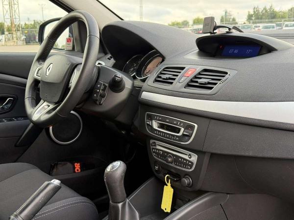 Pelēks Renault Megane 2012 Marijampole, ar dzinēja tilpumu 1.50 L un nobraukumu 233 tūkst. km par 3000 €, foto 9 vietnē AUTOMOTO.COM.LV