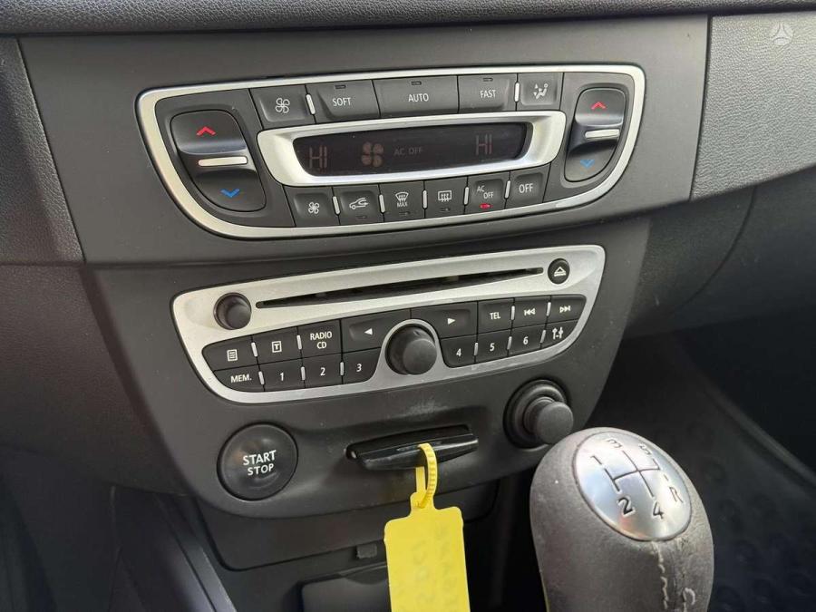 Grey Renault Megane 2012 in Marijampole, with an engine capacity of 1.50 L and mileage of 233 thousand km for 3000 €, photo 11 on AUTOMOTO.COM.LV