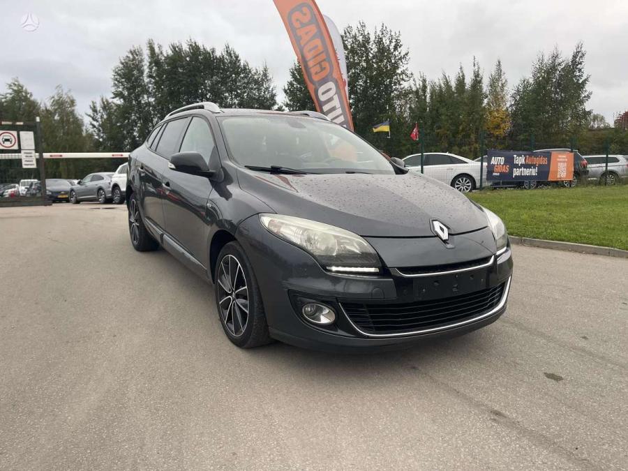 Grey Renault Megane 2012 in Kaunas, with an engine capacity of 1.46 L and mileage of 227 thousand km for 3450 €, photo 7 on AUTOMOTO.COM.LV