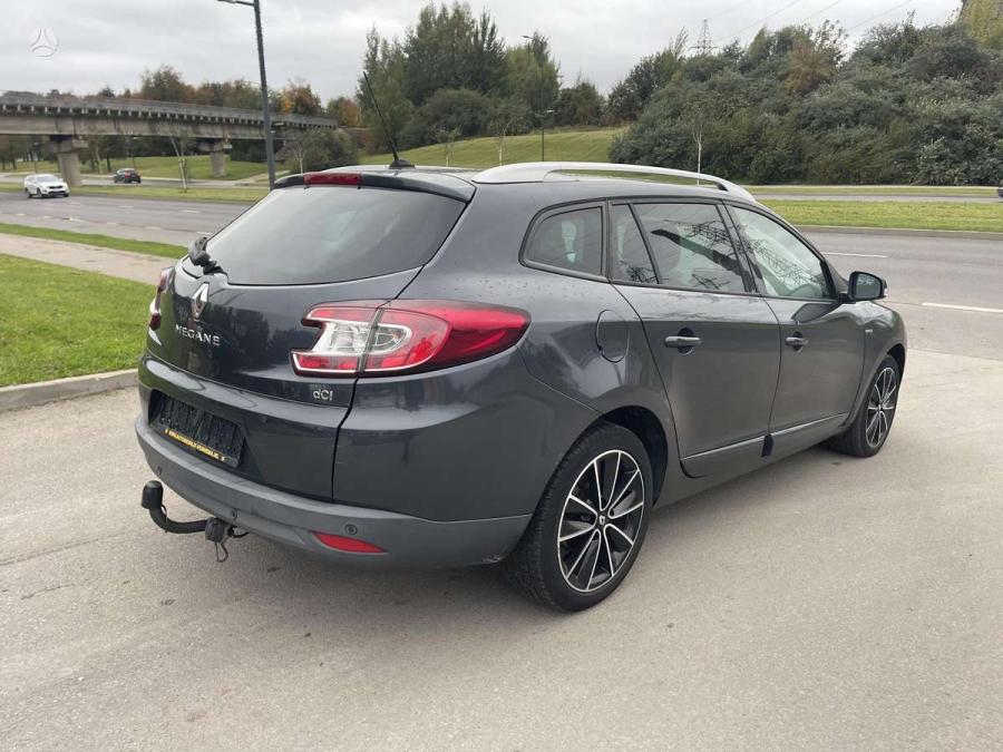 Grey Renault Megane 2012 in Kaunas, with an engine capacity of 1.46 L and mileage of 227 thousand km for 3450 €, photo 12 on AUTOMOTO.COM.LV