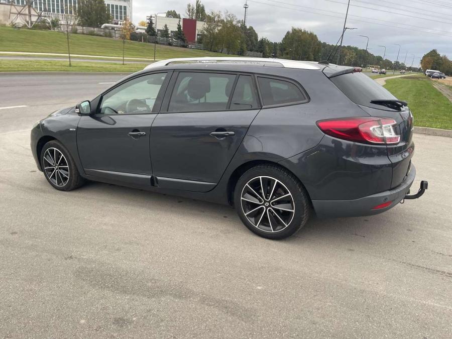 Grey Renault Megane 2012 in Kaunas, with an engine capacity of 1.46 L and mileage of 227 thousand km for 3450 €, photo 16 on AUTOMOTO.COM.LV