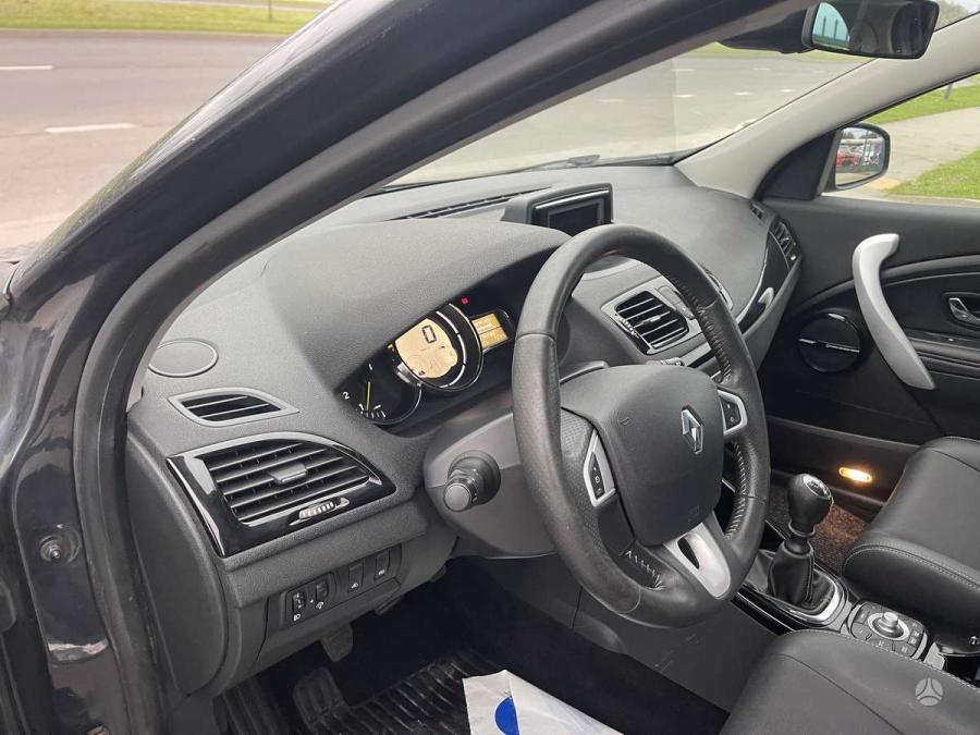 Grey Renault Megane 2012 in Kaunas, with an engine capacity of 1.46 L and mileage of 227 thousand km for 3450 €, photo 19 on AUTOMOTO.COM.LV