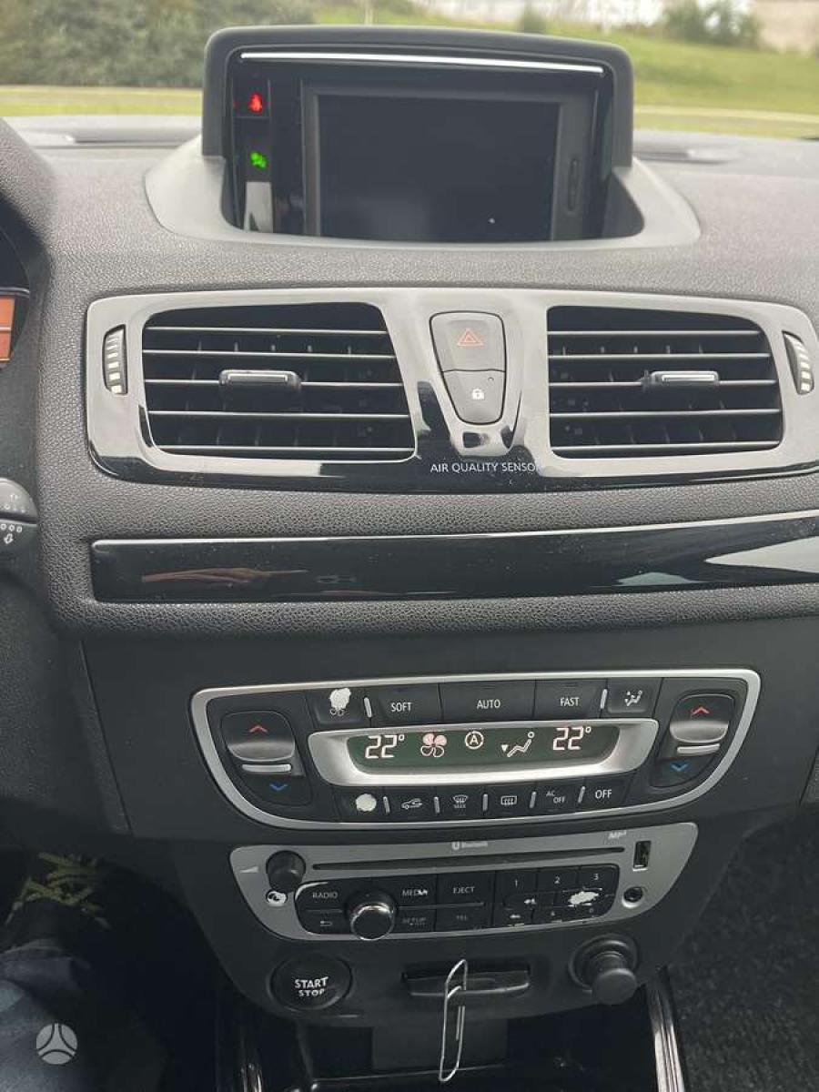 Grey Renault Megane 2012 in Kaunas, with an engine capacity of 1.46 L and mileage of 227 thousand km for 3450 €, photo 22 on AUTOMOTO.COM.LV