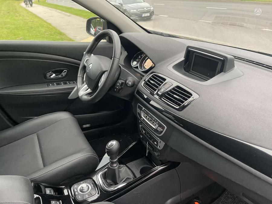 Grey Renault Megane 2012 in Kaunas, with an engine capacity of 1.46 L and mileage of 227 thousand km for 3450 €, photo 31 on AUTOMOTO.COM.LV