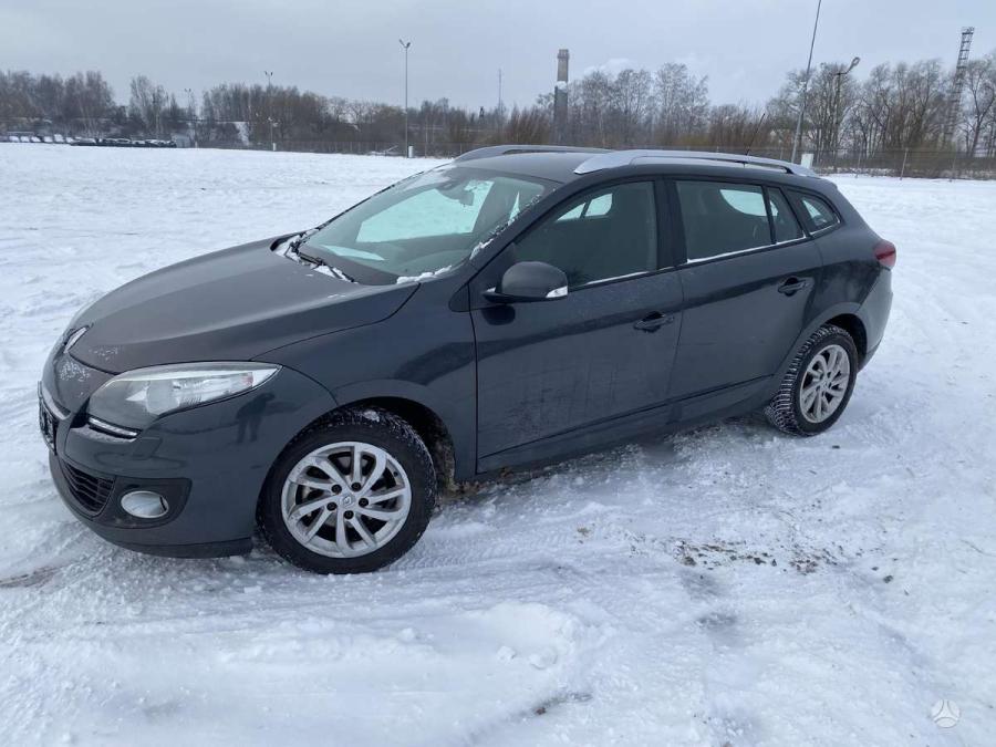 Pelēks Renault Megane 2013 Marijampole, ar dzinēja tilpumu 1.46 L un nobraukumu 275 tūkst. km par 3800 €, foto 7 vietnē AUTOMOTO.COM.LV