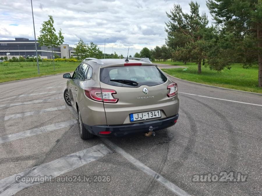Pelēks Renault Megane 2013 Rīga, ar dzinēja tilpumu 1.50 L un nobraukumu 318 tūkst. km par 3200 €, foto 3 vietnē AUTOMOTO.COM.LV