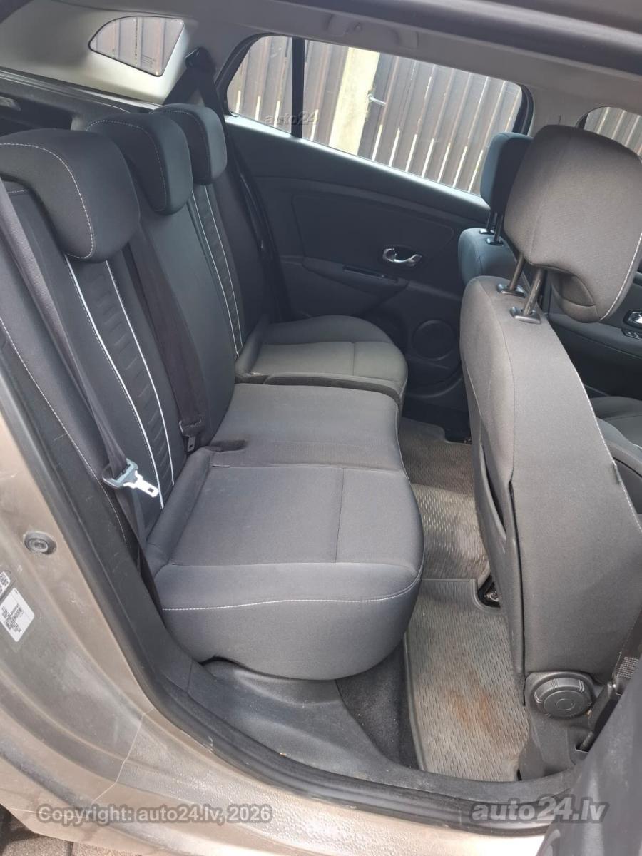 Pelēks Renault Megane 2013 Rīga, ar dzinēja tilpumu 1.50 L un nobraukumu 318 tūkst. km par 3200 €, foto 5 vietnē AUTOMOTO.COM.LV