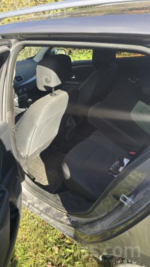 Pelēks Renault Megane 2013 Rīga, ar dzinēja tilpumu 1.50 L un nobraukumu 295 tūkst. km par 2500 €, foto 12 vietnē AUTOMOTO.COM.LV