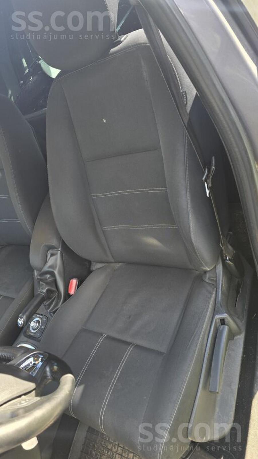 Pelēks Renault Megane 2013 Rīga, ar dzinēja tilpumu 1.50 L un nobraukumu 295 tūkst. km par 2500 €, foto 13 vietnē AUTOMOTO.COM.LV