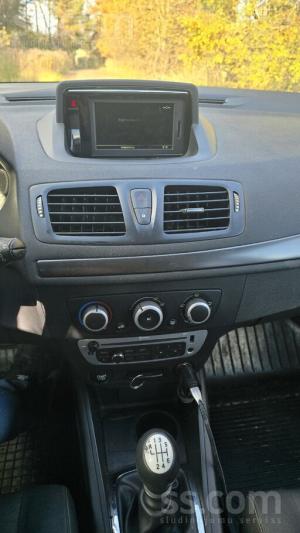 Pelēks Renault Megane 2013 Rīga, ar dzinēja tilpumu 1.50 L un nobraukumu 295 tūkst. km par 2500 €, foto 16 vietnē AUTOMOTO.COM.LV