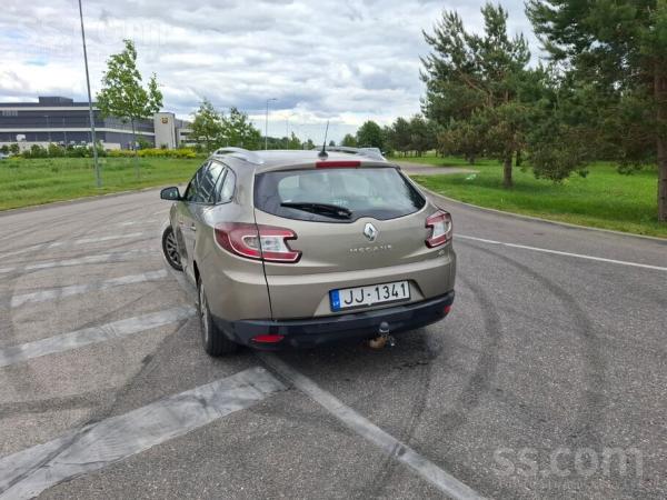 Pelēks Renault Megane 2013 Rīga, ar dzinēja tilpumu 1.50 L un nobraukumu 318 tūkst. km par 3200 €, foto 2 vietnē AUTOMOTO.COM.LV