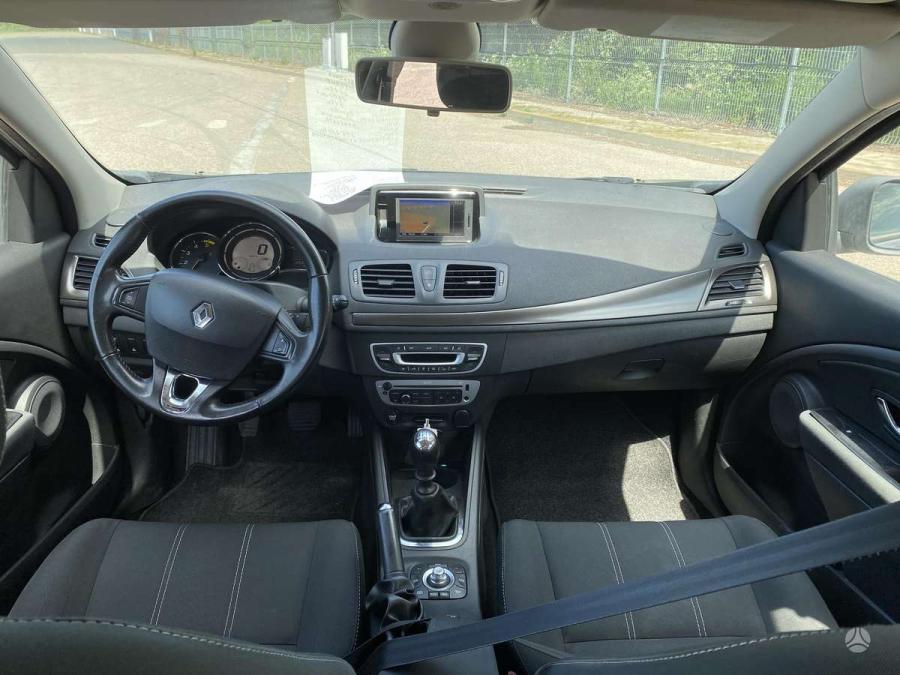 Grey Renault Megane 2013 in Marijampole, with an engine capacity of 1.46 L and mileage of 275 thousand km for 3500 €, photo 9 on AUTOMOTO.COM.LV