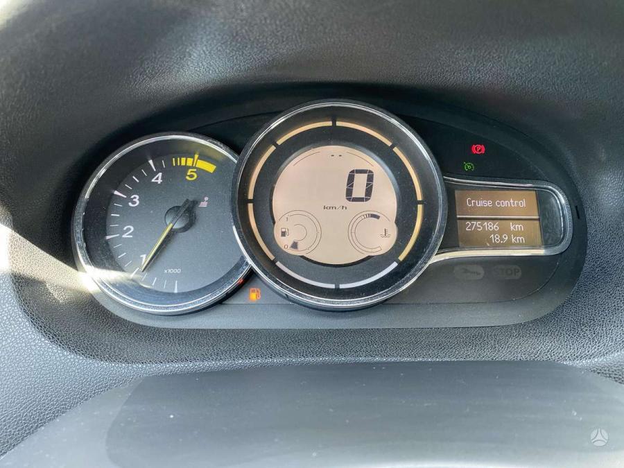 Grey Renault Megane 2013 in Marijampole, with an engine capacity of 1.46 L and mileage of 275 thousand km for 3500 €, photo 12 on AUTOMOTO.COM.LV