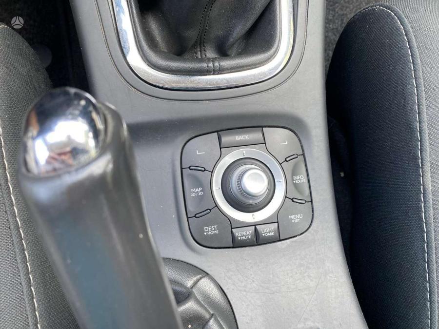 Grey Renault Megane 2013 in Marijampole, with an engine capacity of 1.46 L and mileage of 275 thousand km for 3500 €, photo 15 on AUTOMOTO.COM.LV