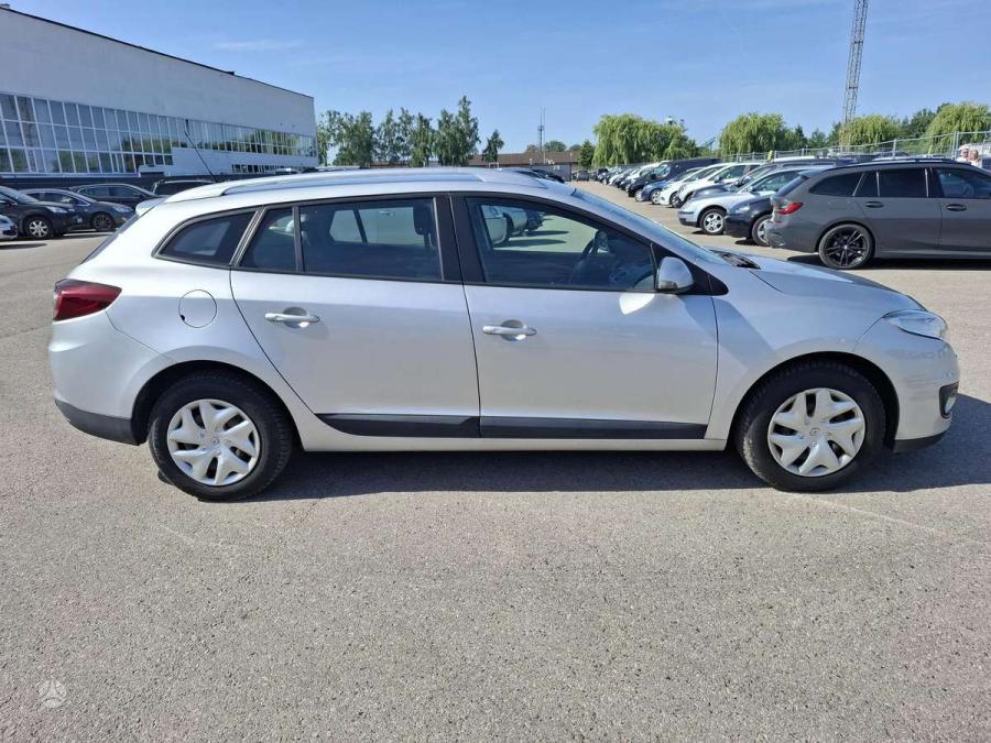 Pelēks Renault Megane 2013 Marijampole, ar dzinēja tilpumu 1.46 L un nobraukumu 256 tūkst. km par 3250 €, foto 6 vietnē AUTOMOTO.COM.LV