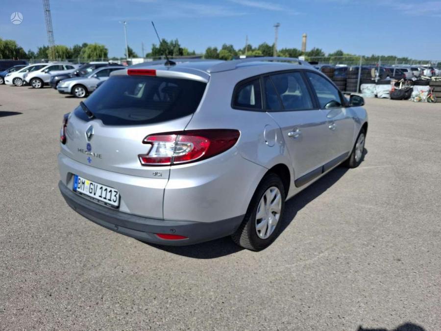 Pelēks Renault Megane 2013 Marijampole, ar dzinēja tilpumu 1.46 L un nobraukumu 256 tūkst. km par 3250 €, foto 7 vietnē AUTOMOTO.COM.LV