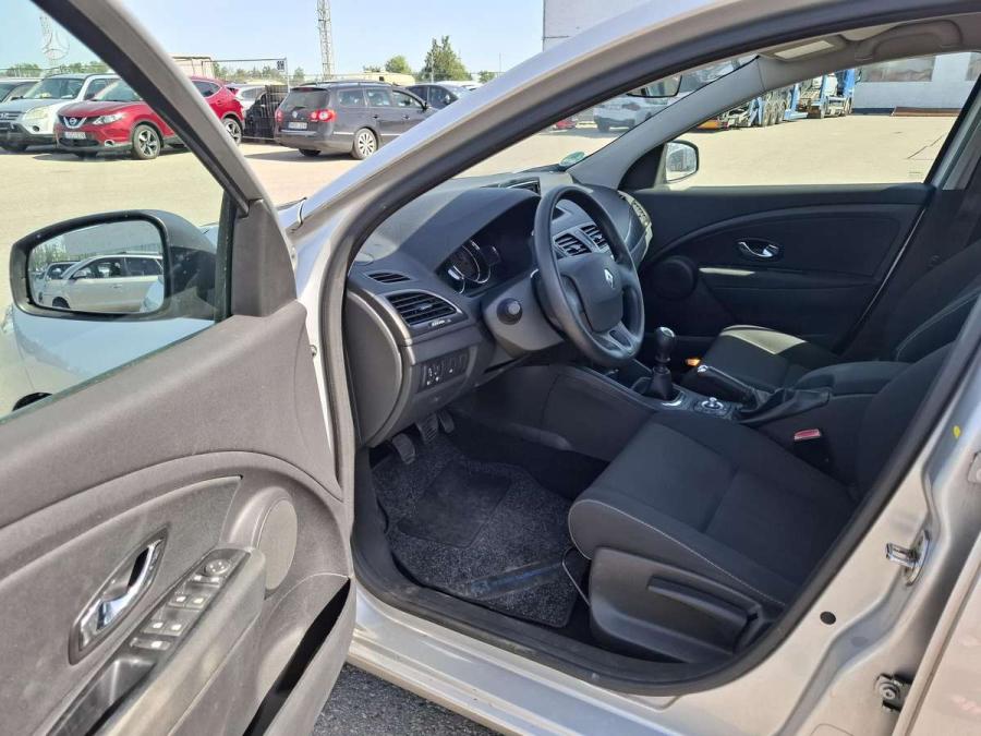 Pelēks Renault Megane 2013 Marijampole, ar dzinēja tilpumu 1.46 L un nobraukumu 256 tūkst. km par 3250 €, foto 10 vietnē AUTOMOTO.COM.LV
