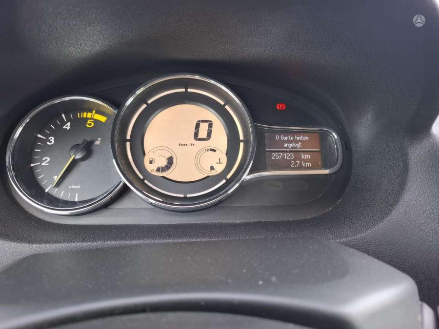 Pelēks Renault Megane 2013 Marijampole, ar dzinēja tilpumu 1.46 L un nobraukumu 256 tūkst. km par 3250 €, foto 16 vietnē AUTOMOTO.COM.LV