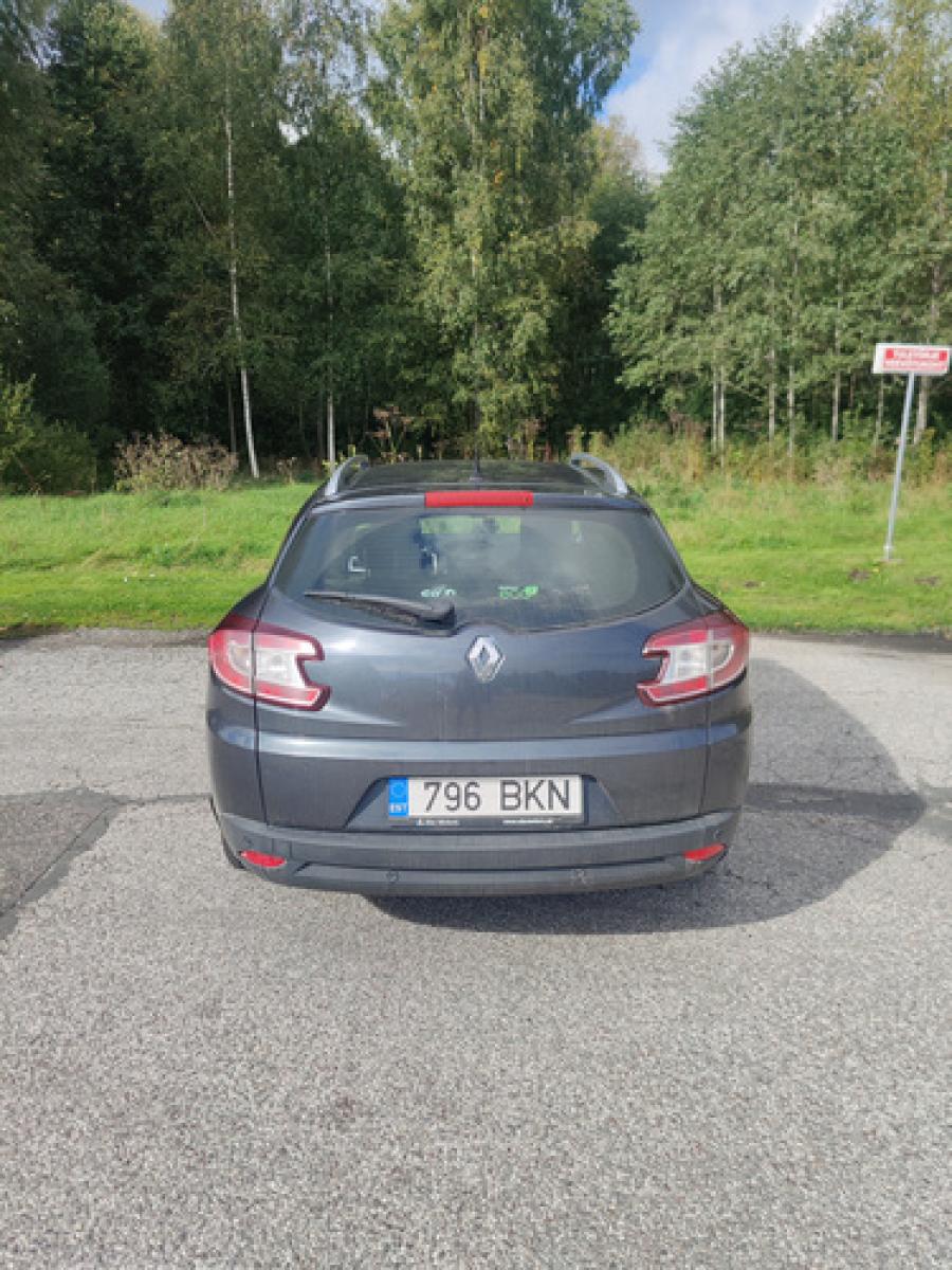 Pelēks Renault Megane 2013 Jegeva, ar dzinēja tilpumu 0.00 L un nobraukumu 250 tūkst. km par 3250 €, foto 5 vietnē AUTOMOTO.COM.LV