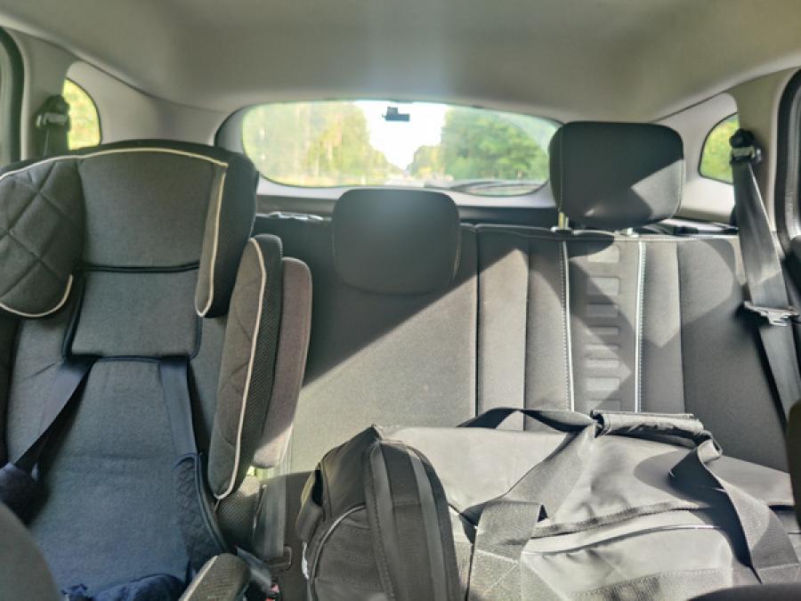Pelēks Renault Megane 2013 Jegeva, ar dzinēja tilpumu 0.00 L un nobraukumu 250 tūkst. km par 3250 €, foto 8 vietnē AUTOMOTO.COM.LV