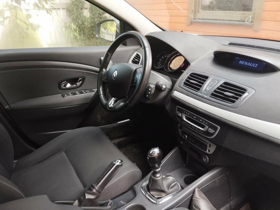 Pelēks Renault Megane 2013 Tiri, ar dzinēja tilpumu 0.00 L un nobraukumu 189 tūkst. km par 1100 €, foto 8 vietnē AUTOMOTO.COM.LV