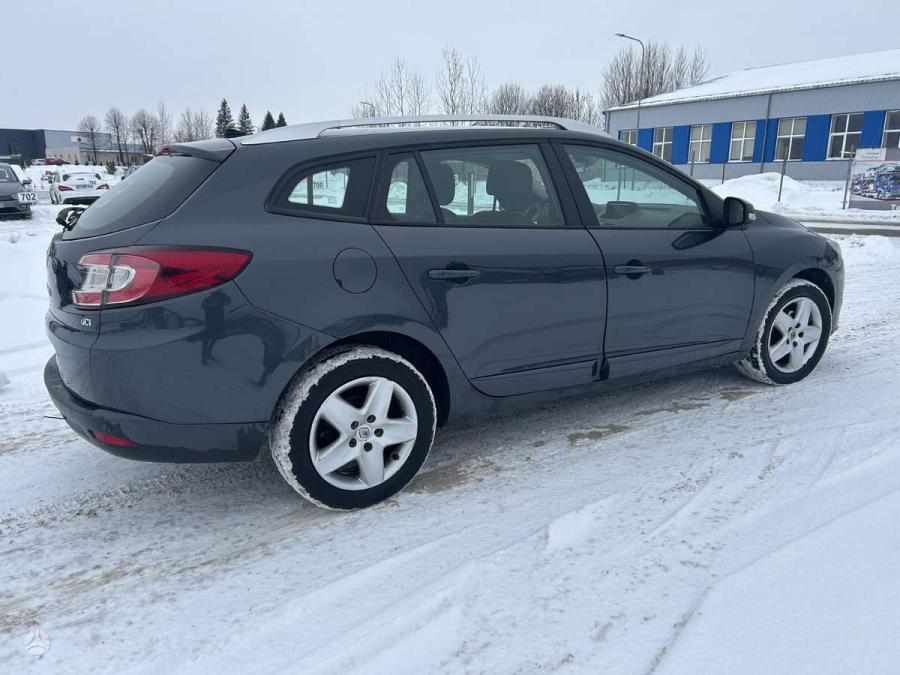 Grey Renault Megane 2014 in Taurage, with an engine capacity of 1.46 L and mileage of 197 thousand km for 4200 €, photo 3 on AUTOMOTO.COM.LV