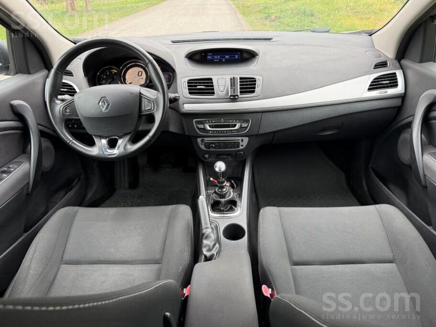 Pelēks Renault Megane 2014 Rīga, ar dzinēja tilpumu 1.50 L un nobraukumu 121 tūkst. km par 5500 €, foto 11 vietnē AUTOMOTO.COM.LV