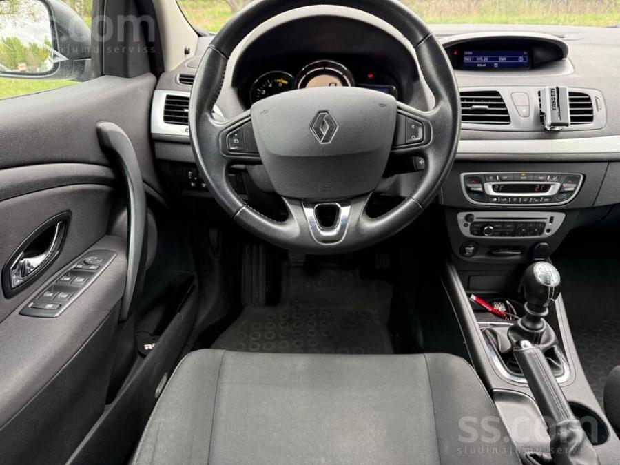 Pelēks Renault Megane 2014 Rīga, ar dzinēja tilpumu 1.50 L un nobraukumu 121 tūkst. km par 5500 €, foto 12 vietnē AUTOMOTO.COM.LV