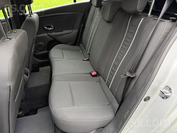 Pelēks Renault Megane 2014 Rīga, ar dzinēja tilpumu 1.50 L un nobraukumu 121 tūkst. km par 5500 €, foto 9 vietnē AUTOMOTO.COM.LV