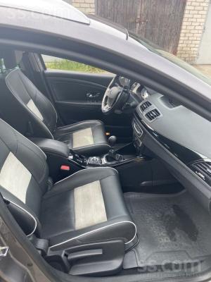Pelēks Renault Megane 2015 Rīga, ar dzinēja tilpumu 1.50 L un nobraukumu 293 tūkst. km par 4200 €, foto  vietnē AUTOMOTO.COM.LV