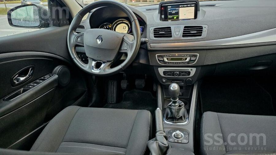 Grey Renault Megane 2015 in Daugavpils, with an engine capacity of 1.20 L and mileage of 260 thousand km for 3775 €, photo 16 on AUTOMOTO.COM.LV
