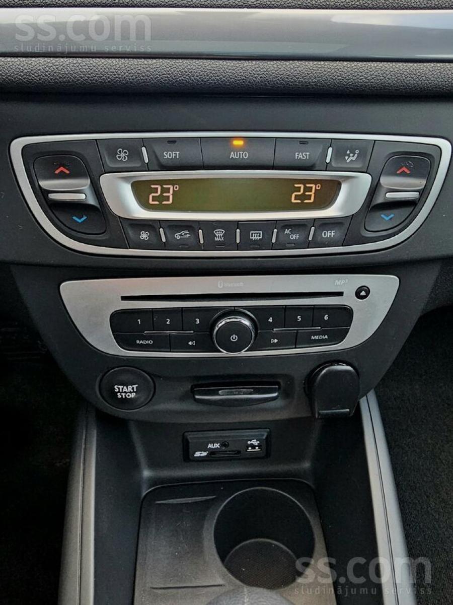 Grey Renault Megane 2015 in Daugavpils, with an engine capacity of 1.20 L and mileage of 260 thousand km for 3775 €, photo 19 on AUTOMOTO.COM.LV