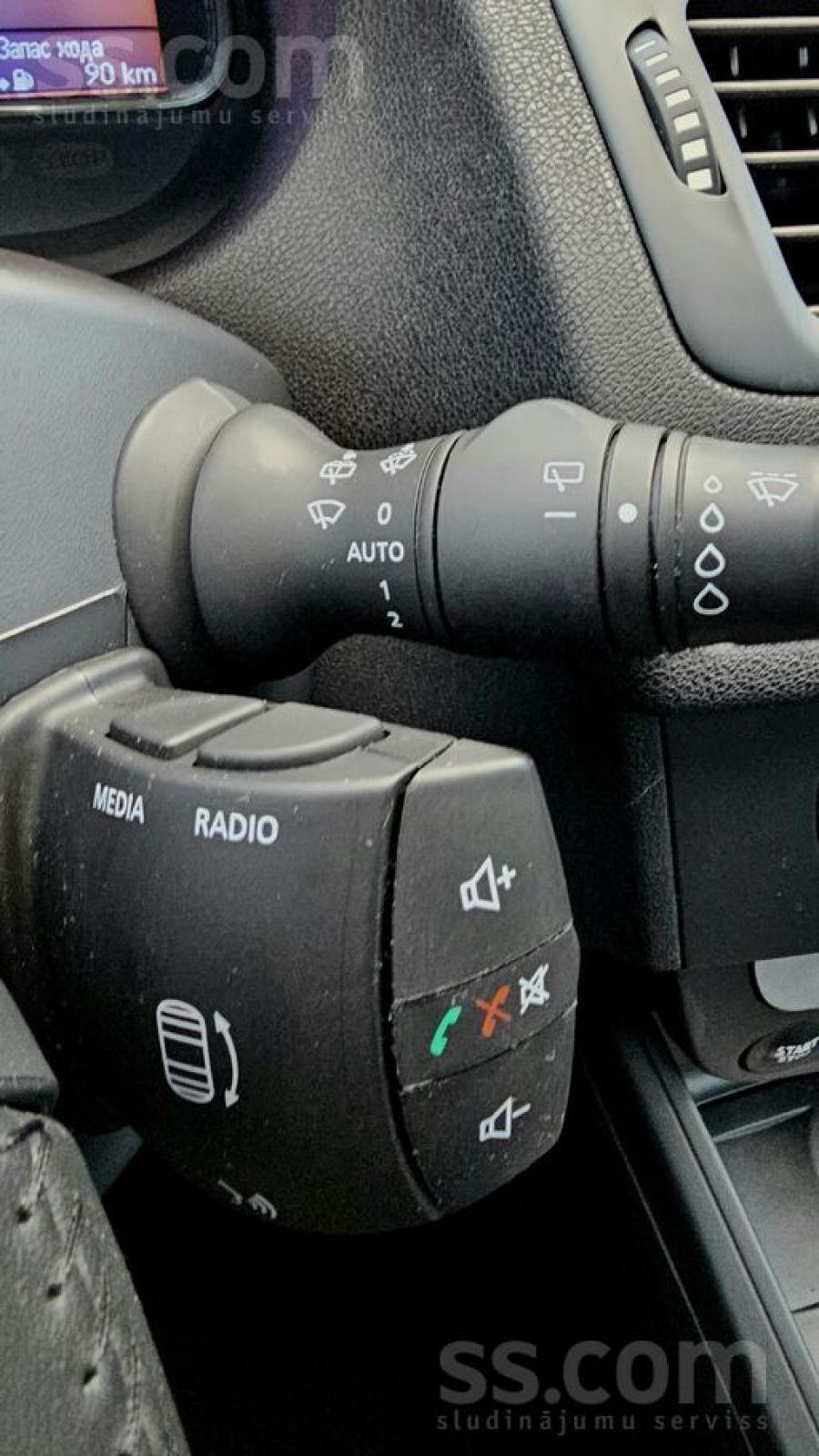 Grey Renault Megane 2015 in Daugavpils, with an engine capacity of 1.20 L and mileage of 260 thousand km for 3775 €, photo 22 on AUTOMOTO.COM.LV
