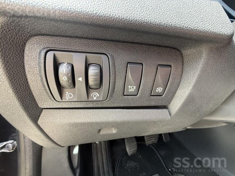 Pelēks Renault Megane 2015 Rīga, ar dzinēja tilpumu 1.20 L un nobraukumu 189 tūkst. km par 4370 €, foto 10 vietnē AUTOMOTO.COM.LV
