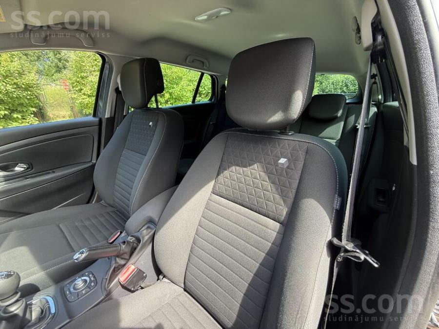 Pelēks Renault Megane 2015 Rīga, ar dzinēja tilpumu 1.20 L un nobraukumu 189 tūkst. km par 4370 €, foto 13 vietnē AUTOMOTO.COM.LV