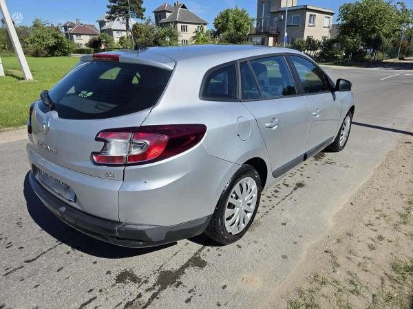 Grey Renault Megane 2015 in Taurage, with an engine capacity of 1.46 L and mileage of 320 thousand km for 3050 €, photo 4 on AUTOMOTO.COM.LV