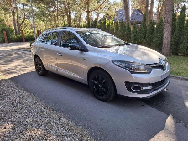 Grey Renault Megane 2015 in Vilnius, with an engine capacity of 1.46 L and mileage of 220 thousand km for 4350 €, photo 2 on AUTOMOTO.COM.LV