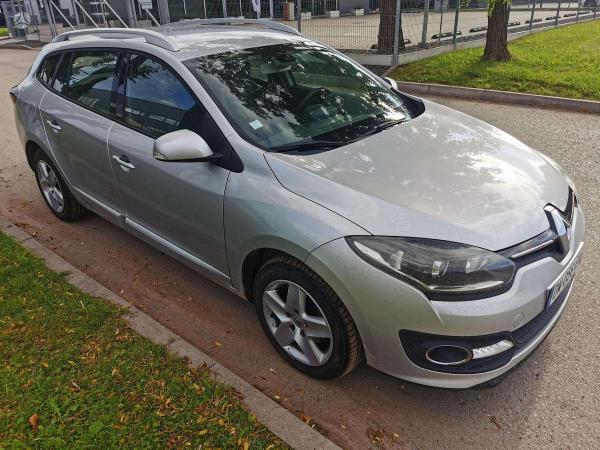 Grey Renault Megane 2015 in Kaunas, with an engine capacity of 1.46 L and mileage of 250 thousand km for 3950 €, photo 3 on AUTOMOTO.COM.LV