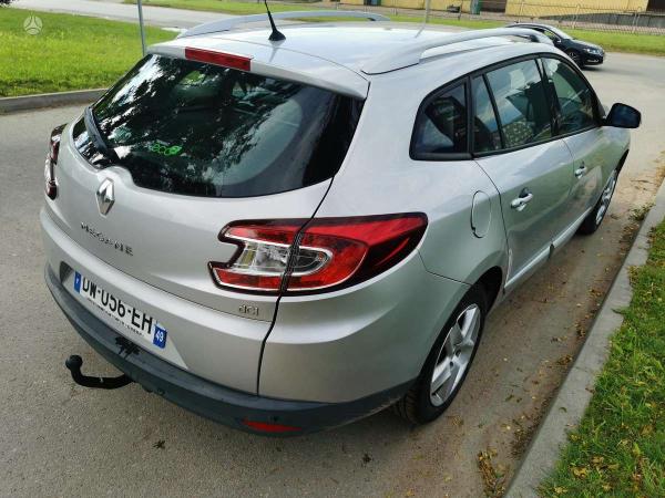 Grey Renault Megane 2015 in Kaunas, with an engine capacity of 1.46 L and mileage of 250 thousand km for 3950 €, photo 5 on AUTOMOTO.COM.LV
