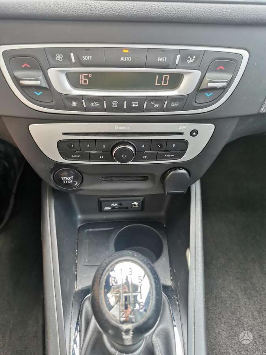 Grey Renault Megane 2015 in Kaunas, with an engine capacity of 1.46 L and mileage of 250 thousand km for 3950 €, photo 15 on AUTOMOTO.COM.LV