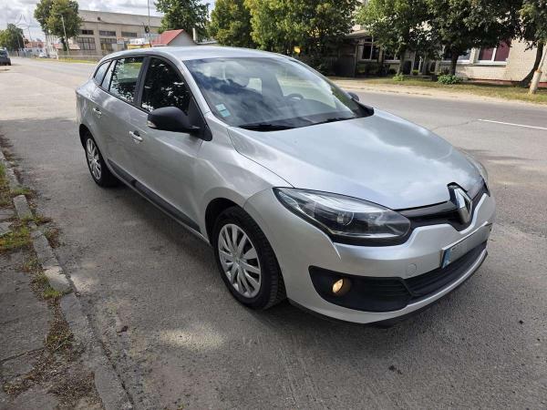 Grey Renault Megane 2015 in Taurage, with an engine capacity of 1.46 L and mileage of 340 thousand km for 2800 €, photo 1 on AUTOMOTO.COM.LV